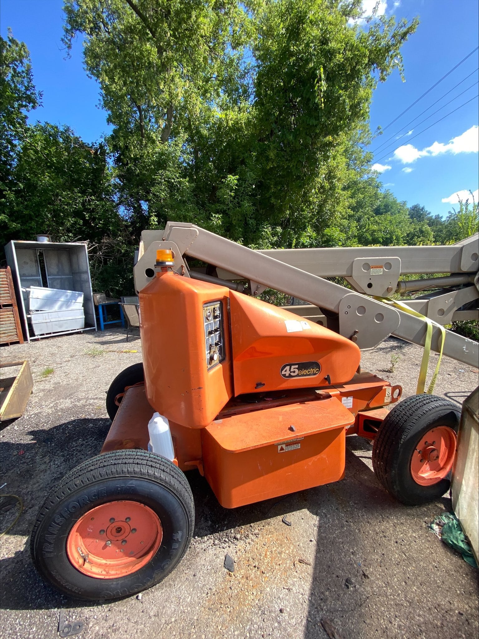 SkyJack - JLG Lift - 45FT Max Height - 22 FT Max Reach #5004 - Beta Die ...